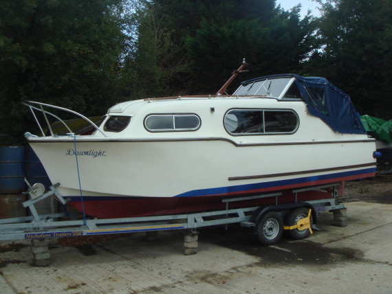 Dawnlight - Freeman 22 MK2 6' 10" - Freeman Boat Sales - Freeman Cruisers